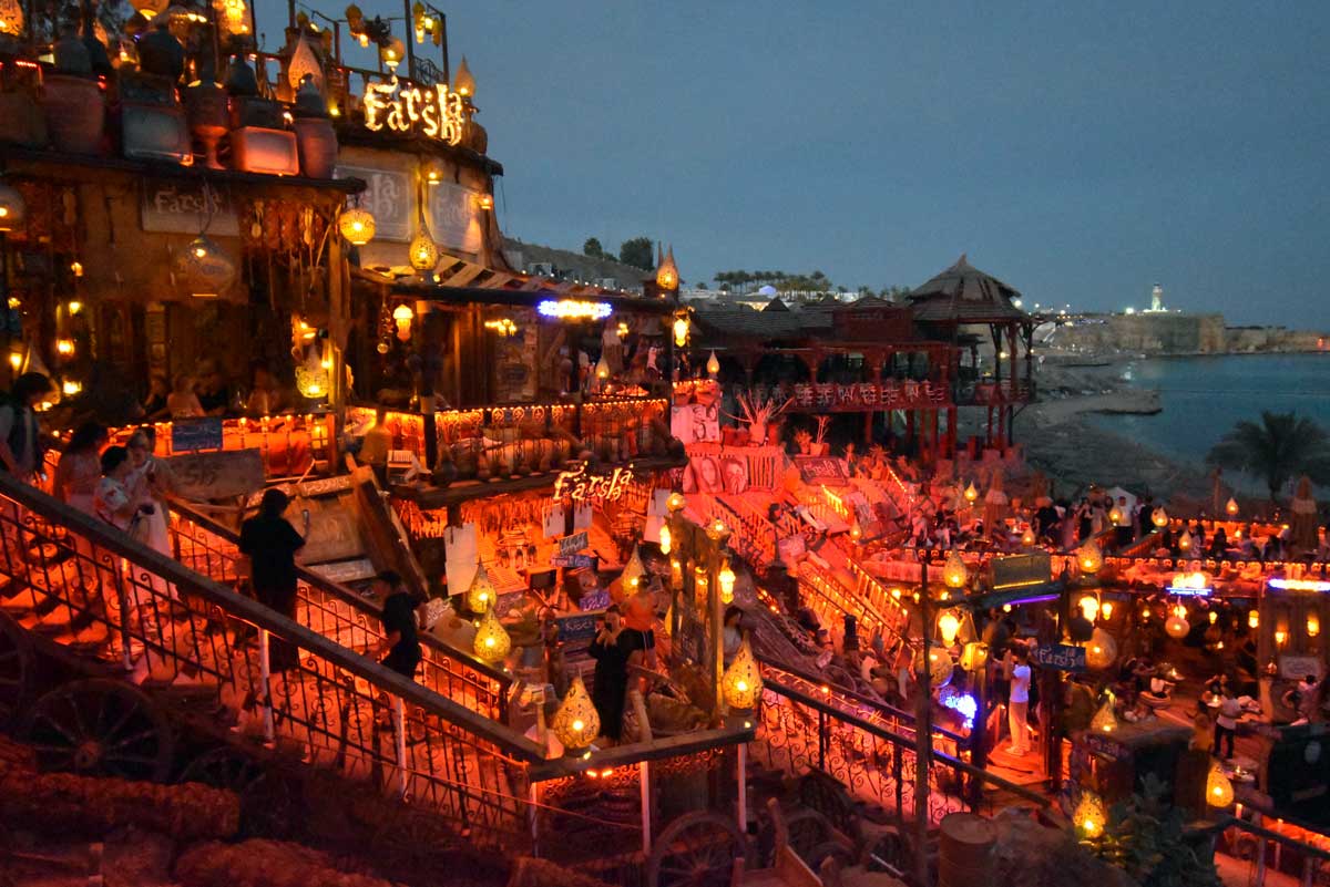 シャルム・エル・シェイク一番人気の「ファルシャカフェFarsha Cafe」とエジプトのサントリーニ?! | Travel Times ...